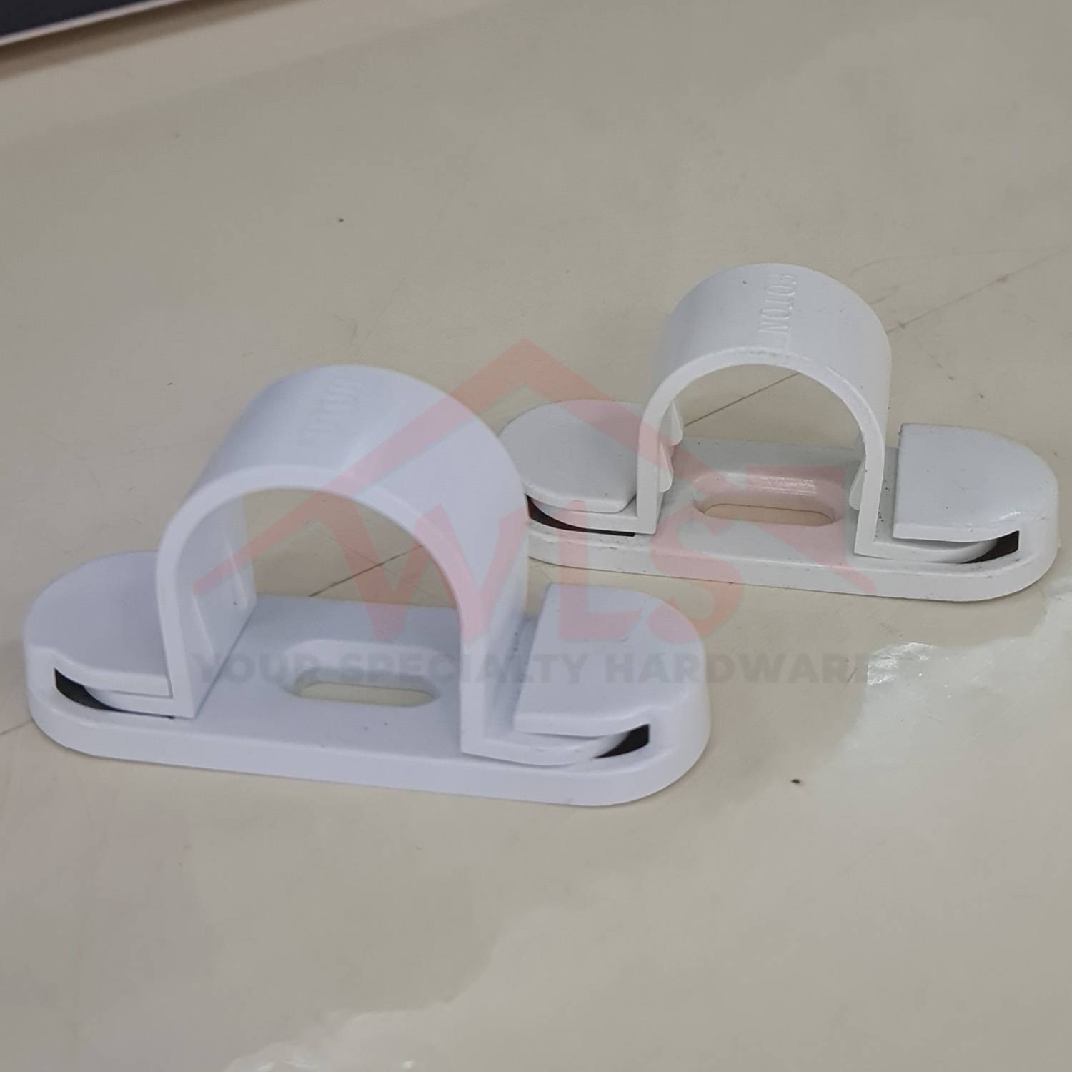 EL PVC BAR SADDLE 3/4"