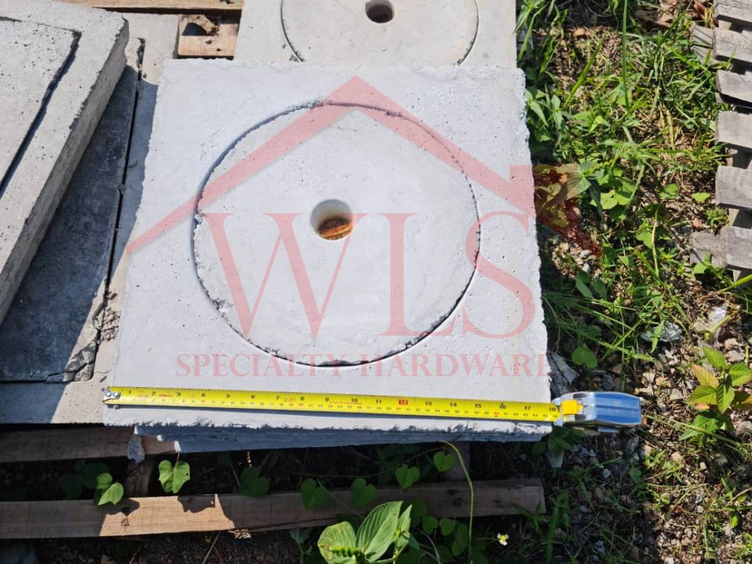 ES-3 CEMENT MANHOLE COVER