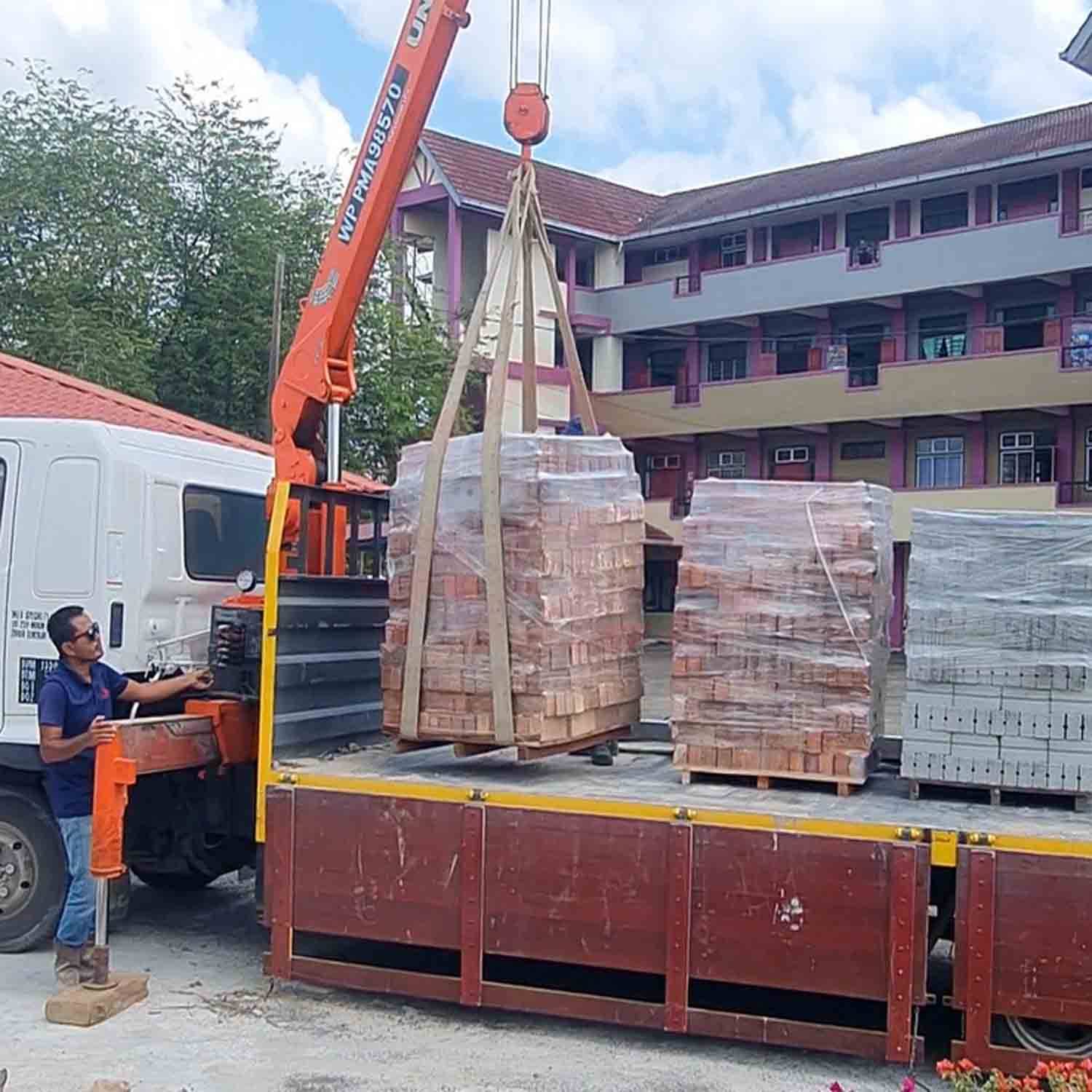 PAKSIM BATA MERAH ( 712 PSC/PALLET)