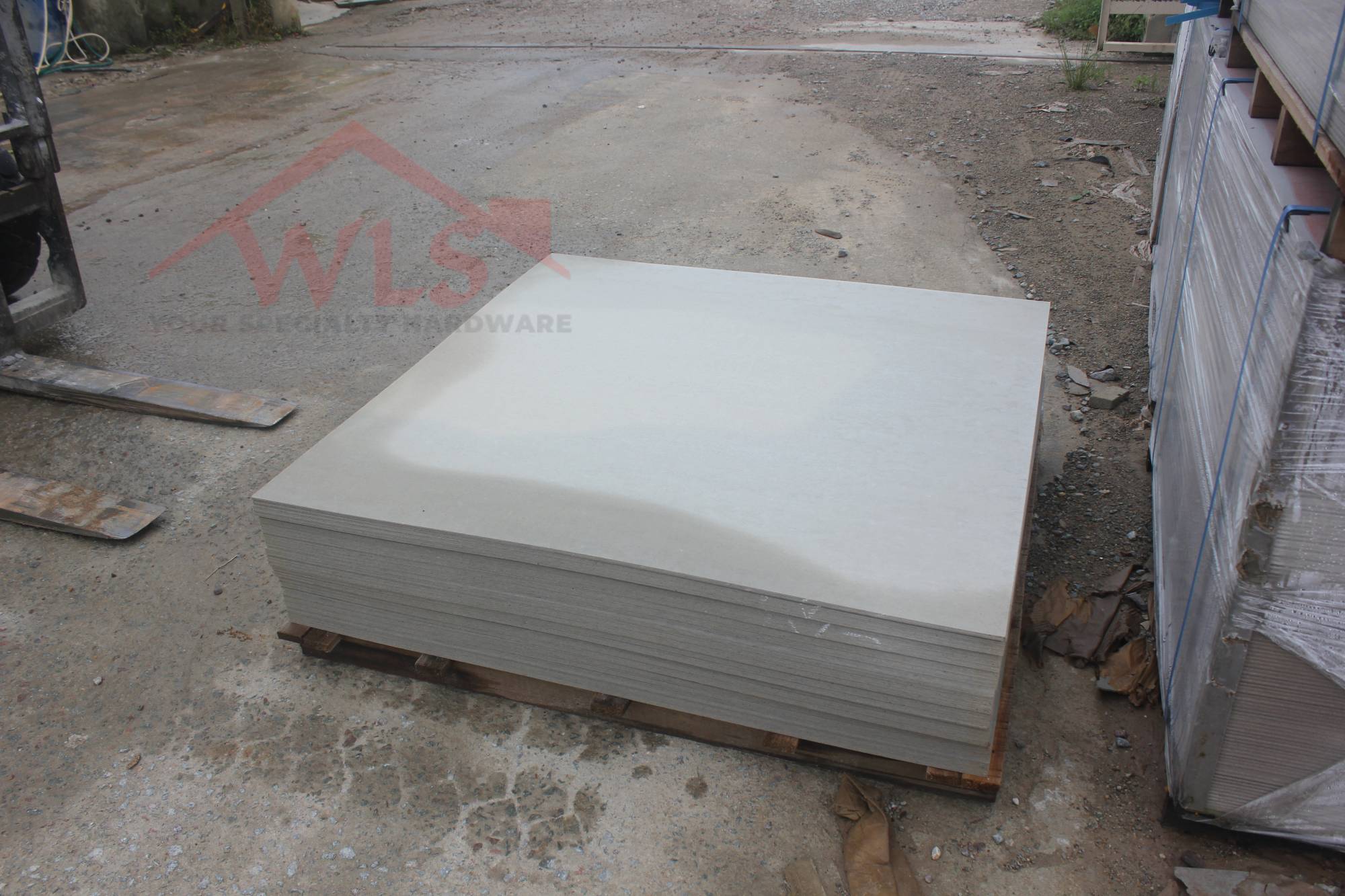 CEILING PRIMAFLEX 4' X 4' X 3.2MM PRIMA