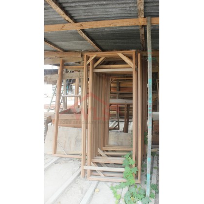 FRAME PINTU KAYU